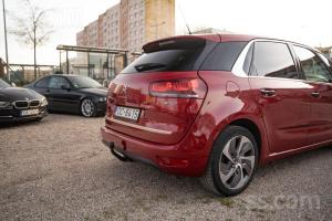 Sarkans Citroen c4-picasso 2013 Liepāja, ar dzinēja tilpumu 1.60 L un nobraukumu 113 tūkst. km par 7900 €, foto 7 vietnē AUTOMOTO.COM.LV