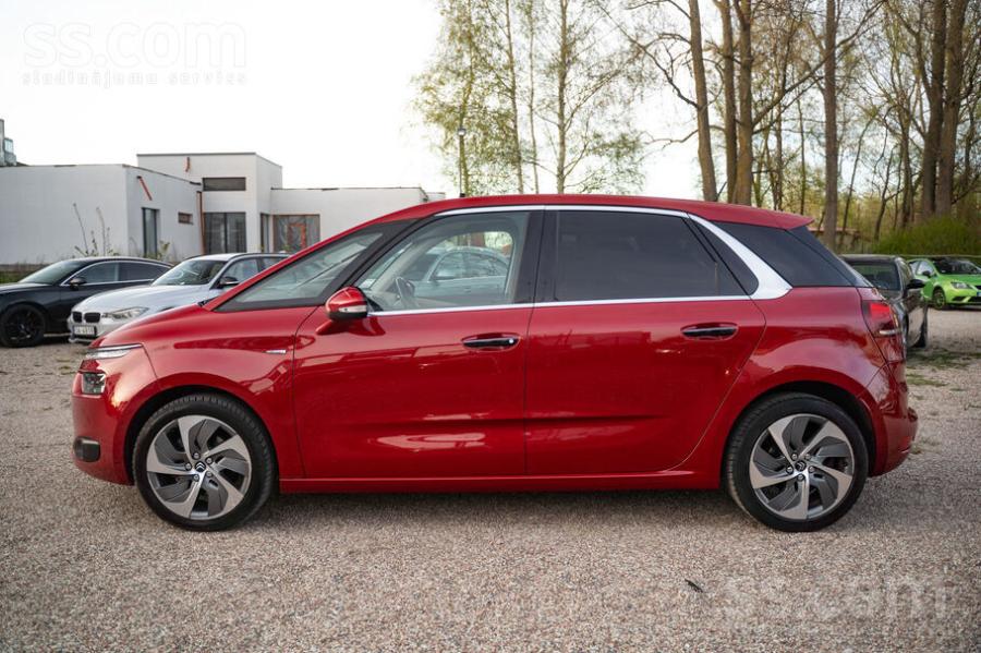 Sarkans Citroen c4-picasso 2013 Liepāja, ar dzinēja tilpumu 1.60 L un nobraukumu 113 tūkst. km par 7900 €, foto 10 vietnē AUTOMOTO.COM.LV