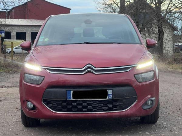 Red Citroen c4-picasso 2013 in Taurage, with an engine capacity of 1.56 L and mileage of 250 thousand km for 4100 €, photo 3 on AUTOMOTO.COM.LV