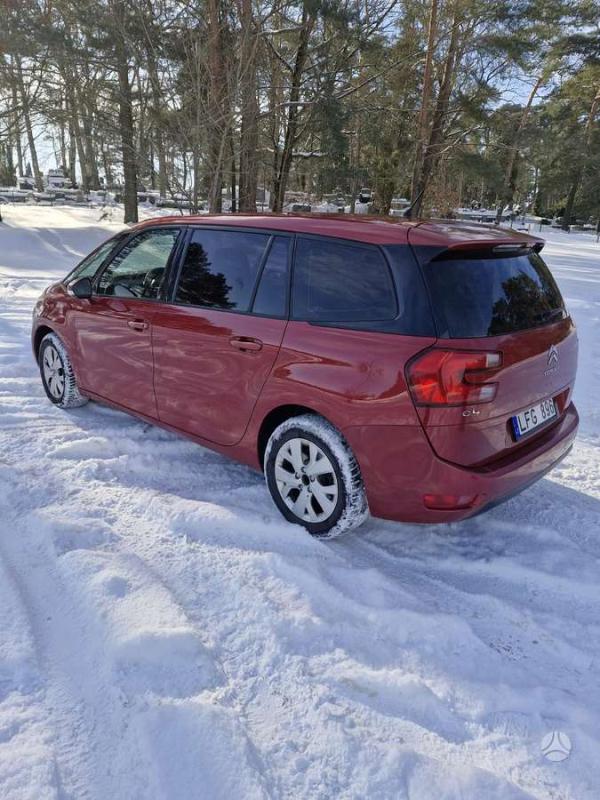 Red Citroen c4-picasso 2013 in Kaunas, with an engine capacity of 1.56 L and mileage of 207 thousand km for 5250 €, photo 6 on AUTOMOTO.COM.LV