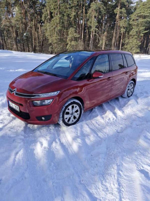 Red Citroen c4-picasso 2013 in Kaunas, with an engine capacity of 1.56 L and mileage of 207 thousand km for 5250 €, photo 7 on AUTOMOTO.COM.LV