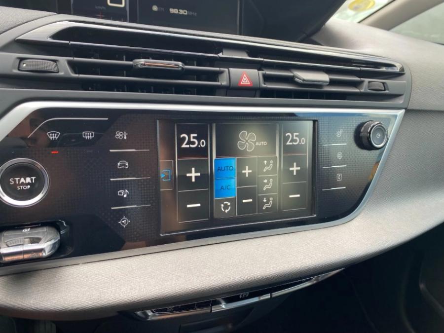 Sarkans Citroen c4-picasso 2013 Rīga, ar dzinēja tilpumu 1.60 L un nobraukumu 276 tūkst. km par 5950 €, foto 14 vietnē AUTOMOTO.COM.LV