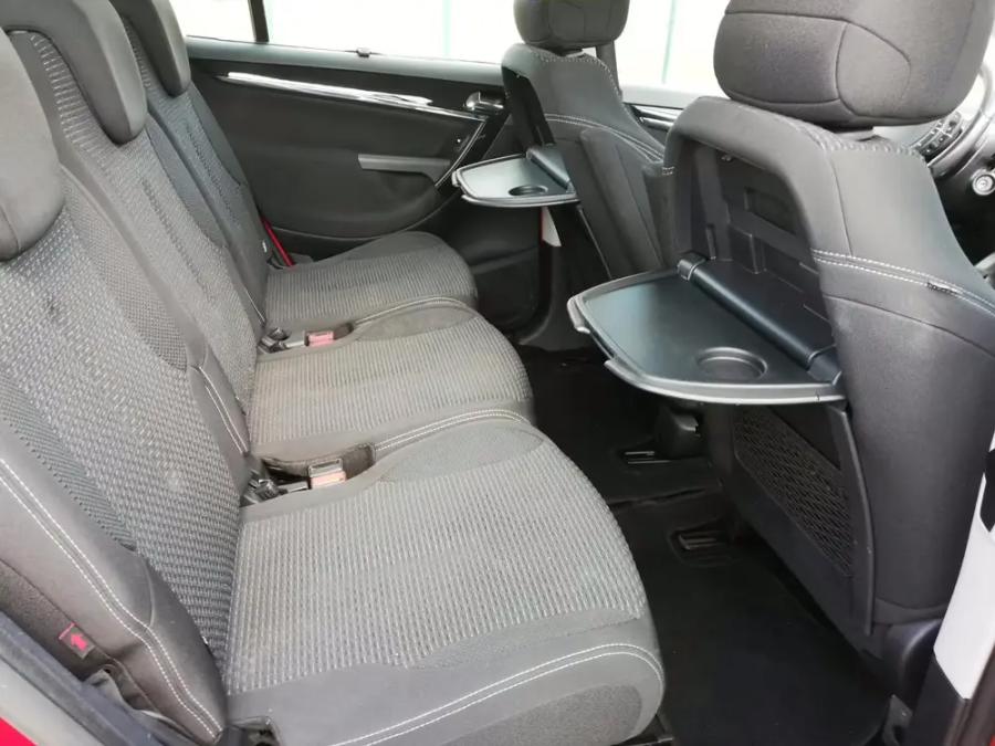 Red Citroen c4-picasso 2013 in Saldus, with an engine capacity of 1.60 L and mileage of 181 thousand km for 4900 €, photo 8 on AUTOMOTO.COM.LV