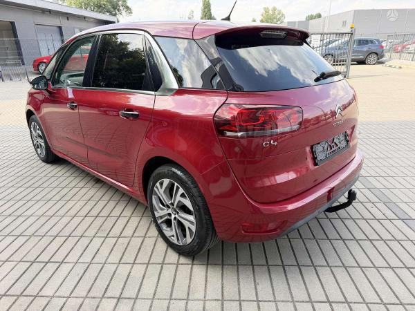 Red Citroen c4-picasso 2013 in Kaunas, with an engine capacity of 1.60 L and mileage of 156 thousand km for 5700 €, photo 5 on AUTOMOTO.COM.LV