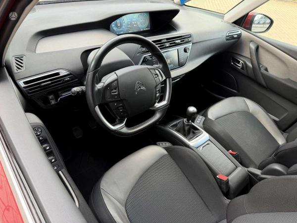 Red Citroen c4-picasso 2013 in Kaunas, with an engine capacity of 1.60 L and mileage of 156 thousand km for 5700 €, photo 6 on AUTOMOTO.COM.LV