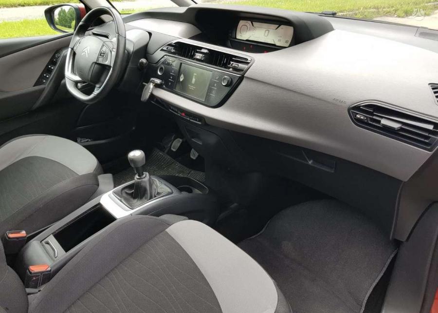Red Citroen c4-picasso 2014 in Siauliai, with an engine capacity of 1.56 L and mileage of 237 thousand km for 4650 €, photo 10 on AUTOMOTO.COM.LV
