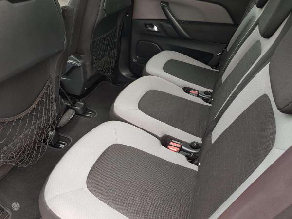 Red Citroen c4-picasso 2014 in Siauliai, with an engine capacity of 1.56 L and mileage of 237 thousand km for 4650 €, photo 10 on AUTOMOTO.COM.LV