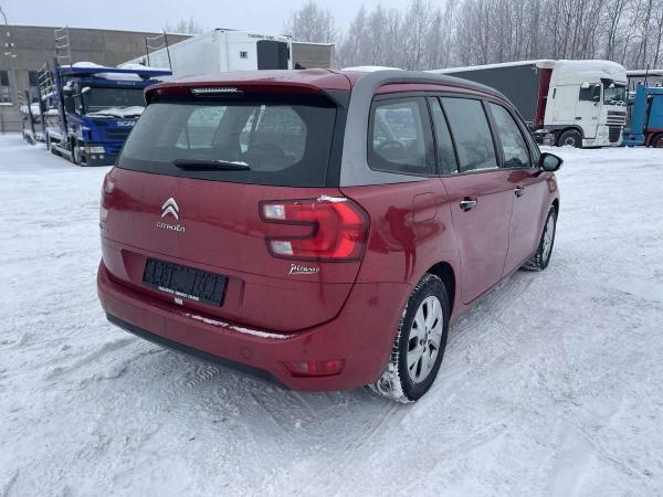 Red Citroen c4-picasso 2016 in Kaunas, with an engine capacity of 1.56 L and mileage of 195 thousand km for 6250 €, photo 9 on AUTOMOTO.COM.LV