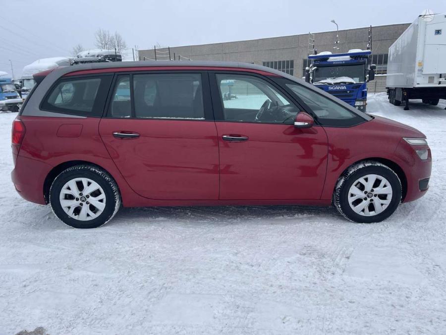 Red Citroen c4-picasso 2016 in Kaunas, with an engine capacity of 1.56 L and mileage of 198 thousand km for 6250 €, photo 7 on AUTOMOTO.COM.LV