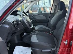 Red Citroen c4-picasso 2016 in Liepaja, with an engine capacity of 1.20 L and mileage of 117 thousand km for 6450 €, photo 16 on AUTOMOTO.COM.LV