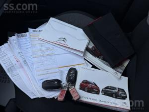 Red Citroen c4-picasso 2016 in Liepaja, with an engine capacity of 1.20 L and mileage of 117 thousand km for 6450 €, photo 26 on AUTOMOTO.COM.LV