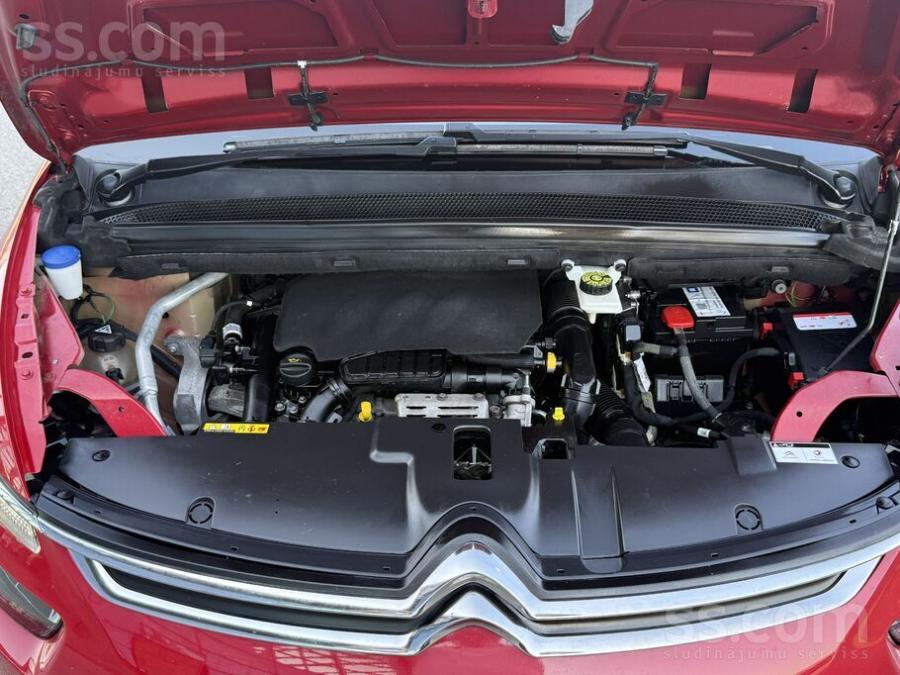 Red Citroen c4-picasso 2016 in Liepaja, with an engine capacity of 1.20 L and mileage of 117 thousand km for 6450 €, photo 27 on AUTOMOTO.COM.LV
