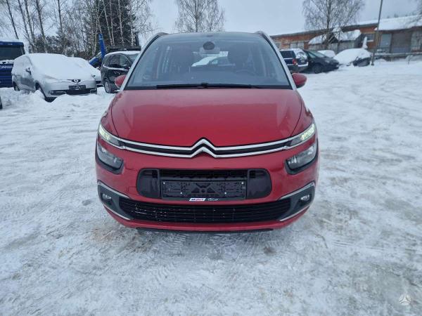 Red Citroen c4-picasso 2017 in Ukmerge, with an engine capacity of 1.56 L and mileage of 212 thousand km for 6950 €, photo 2 on AUTOMOTO.COM.LV