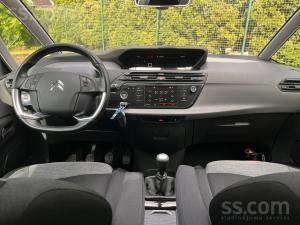 Красный Ситроен С4 Пикассо 2017 в Елгава, объемом двигателя 1.20 л и пробегом 124 тыс. км за 7290 €, фото 15 на AUTOMOTO.COM.LV