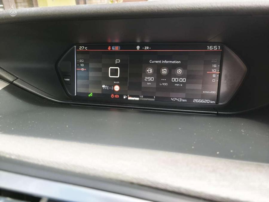 Red Citroen c4-picasso 2018 in Kaunas, with an engine capacity of 2.00 L and mileage of 267 thousand km for 10500 €, photo 18 on AUTOMOTO.COM.LV