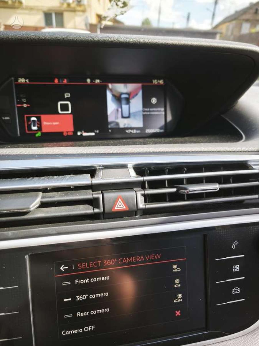 Red Citroen c4-picasso 2018 in Kaunas, with an engine capacity of 2.00 L and mileage of 267 thousand km for 10500 €, photo 19 on AUTOMOTO.COM.LV