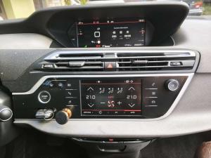 Red Citroen c4-picasso 2018 in Kaunas, with an engine capacity of 2.00 L and mileage of 267 thousand km for 10500 €, photo 20 on AUTOMOTO.COM.LV