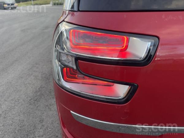 Sarkans Citroen c4-picasso 2020 Rīga, ar dzinēja tilpumu 1.50 L un nobraukumu 182 tūkst. km par 9400 €, foto 7 vietnē AUTOMOTO.COM.LV