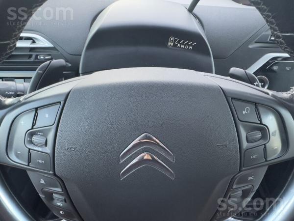 Sarkans Citroen c4-picasso 2020 Rīga, ar dzinēja tilpumu 1.50 L un nobraukumu 182 tūkst. km par 9400 €, foto 9 vietnē AUTOMOTO.COM.LV