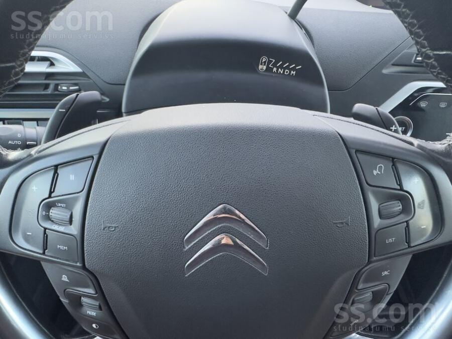Sarkans Citroen c4-picasso 2020 Rīga, ar dzinēja tilpumu 1.50 L un nobraukumu 182 tūkst. km par 9400 €, foto 9 vietnē AUTOMOTO.COM.LV