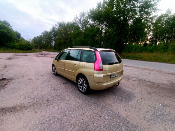Citroen c4-picasso 2007 in Kohtla-Jarve, with an engine capacity of 1.60 L and mileage of 280 thousand km for 2400 €, photo 3 on AUTOMOTO.COM.LV