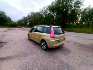 Citroen c4-picasso 2007 in Kohtla-Jarve, with an engine capacity of 1.60 L and mileage of 280 thousand km for 2400 €, photo 4 on AUTOMOTO.COM.LV