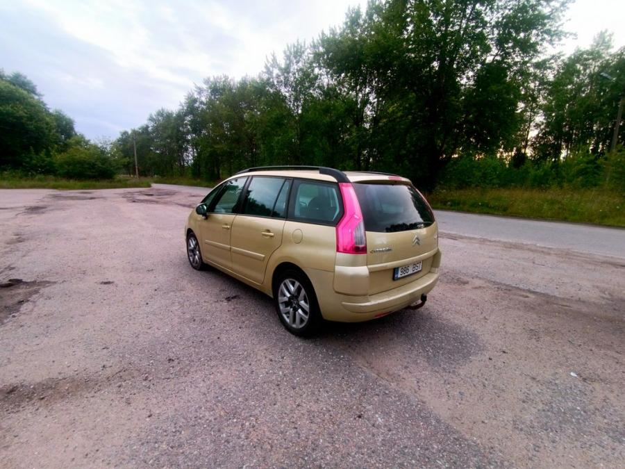 Citroen c4-picasso 2007 in Kohtla-Jarve, with an engine capacity of 1.60 L and mileage of 280 thousand km for 2400 €, photo 13 on AUTOMOTO.COM.LV