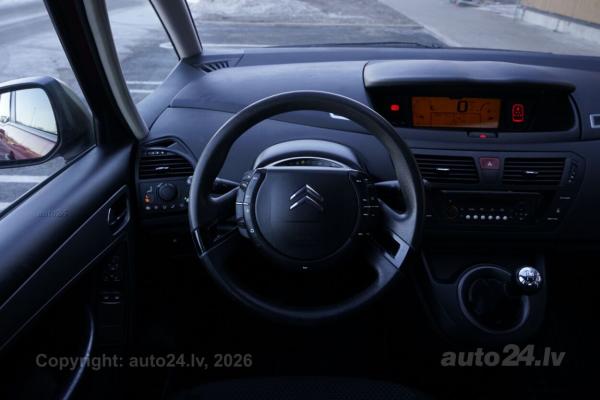 Citroen c4-picasso 2010 Pērnava, ar dzinēja tilpumu 1.60 L un nobraukumu 240 tūkst. km par 2990 €, foto 5 vietnē AUTOMOTO.COM.LV