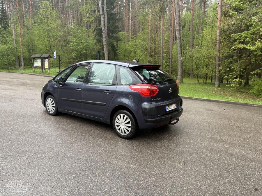 Violet Citroen c4-picasso 2007 in Anyksciai, with an engine capacity of 1.60 L and mileage of 372 thousand km for 750 €, photo 4 on AUTOMOTO.COM.LV