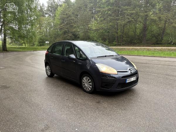 Violet Citroen c4-picasso 2007 in Anyksciai, with an engine capacity of 1.60 L and mileage of 372 thousand km for 750 €, photo 7 on AUTOMOTO.COM.LV