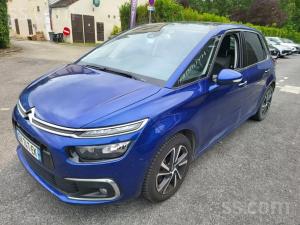 Violet Citroen c4-picasso 2017 in Ogre, with an engine capacity of 1.20 L and mileage of 104 thousand km for 7770 €, photo  on AUTOMOTO.COM.LV