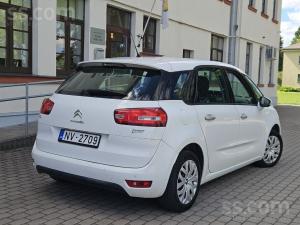 White Citroen c4-picasso 2015 in Jelgava, with an engine capacity of 1.60 L and mileage of 212 thousand km for 3800 €, photo 4 on AUTOMOTO.COM.LV