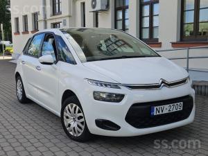 White Citroen c4-picasso 2015 in Jelgava, with an engine capacity of 1.60 L and mileage of 212 thousand km for 3800 €, photo 5 on AUTOMOTO.COM.LV