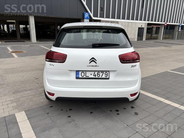 White Citroen c4-picasso 2017 in Riga, with an engine capacity of 1.60 L and mileage of 128 thousand km for 6900 €, photo 8 on AUTOMOTO.COM.LV