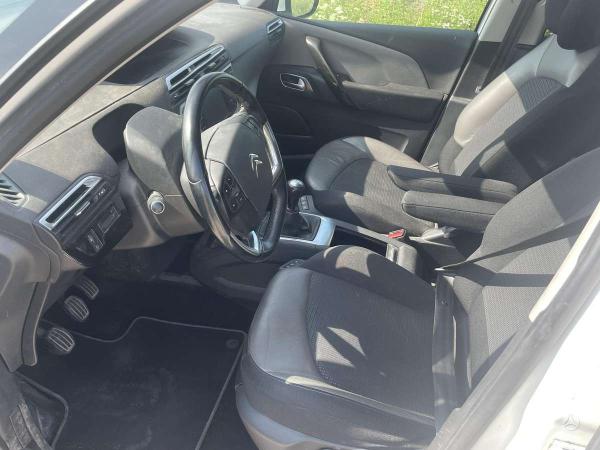 Balts Citroen c4-picasso 2017 Panevēža, ar dzinēja tilpumu 1.60 L un nobraukumu 246 tūkst. km par 4650 €, foto 9 vietnē AUTOMOTO.COM.LV
