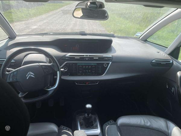 Balts Citroen c4-picasso 2017 Panevēža, ar dzinēja tilpumu 1.60 L un nobraukumu 246 tūkst. km par 4650 €, foto 10 vietnē AUTOMOTO.COM.LV