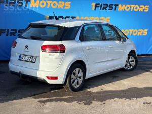 White Citroen c4-picasso 2018 in Riga, with an engine capacity of 1.60 L and mileage of 149 thousand km for 8450 €, photo 5 on AUTOMOTO.COM.LV