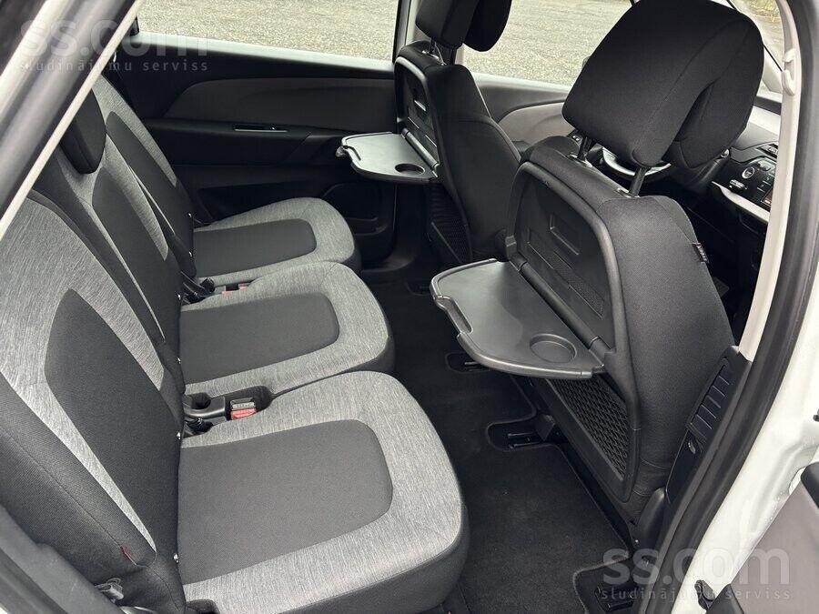 White Citroen c4-picasso 2018 in Riga, with an engine capacity of 1.60 L and mileage of 149 thousand km for 8450 €, photo 12 on AUTOMOTO.COM.LV