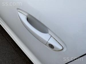 White Citroen c4-picasso 2018 in Riga, with an engine capacity of 1.60 L and mileage of 149 thousand km for 8450 €, photo 15 on AUTOMOTO.COM.LV
