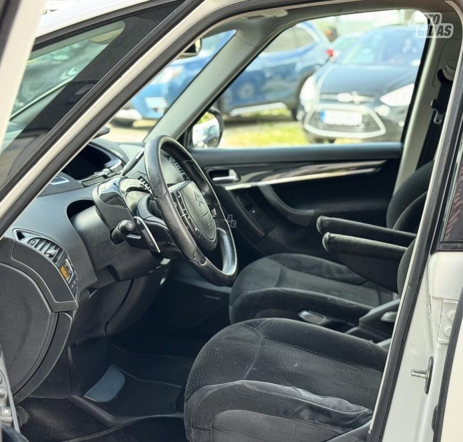 Balts Citroen c4-picasso 2009 Radviliškis, ar dzinēja tilpumu 1.60 L un nobraukumu 331 tūkst. km par 1950 €, foto 17 vietnē AUTOMOTO.COM.LV