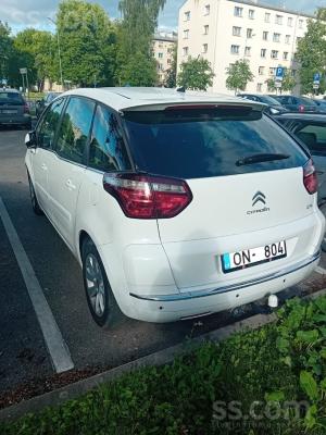 Balts Citroen c4-picasso 2011 Daugavpils, ar dzinēja tilpumu 1.60 L un nobraukumu 175 tūkst. km par 3750 €, foto 3 vietnē AUTOMOTO.COM.LV