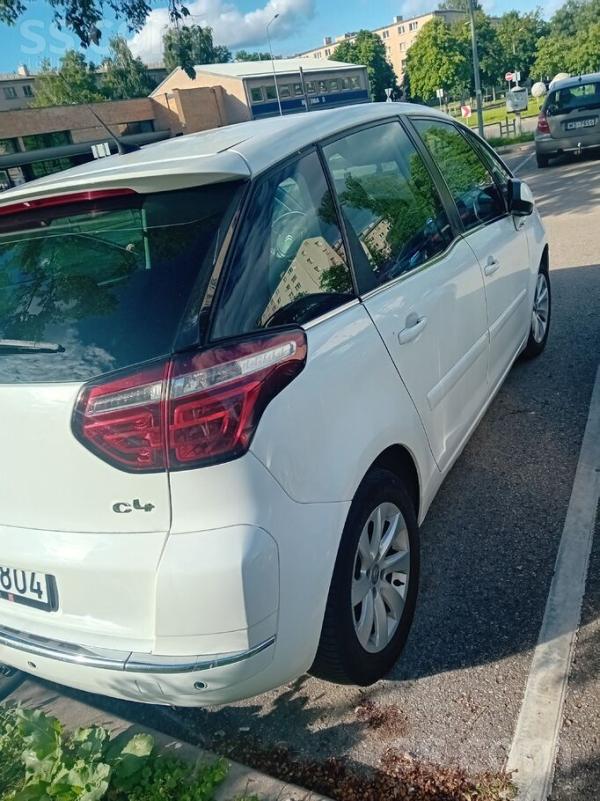 Balts Citroen c4-picasso 2011 Daugavpils, ar dzinēja tilpumu 1.60 L un nobraukumu 175 tūkst. km par 3750 €, foto 4 vietnē AUTOMOTO.COM.LV