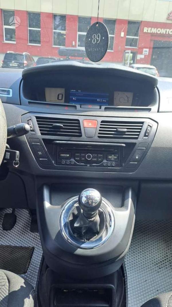 Balts Citroen c4-picasso 2011 Kėdainiai, ar dzinēja tilpumu 1.60 L un nobraukumu 250 tūkst. km par 500 €, foto 6 vietnē AUTOMOTO.COM.LV