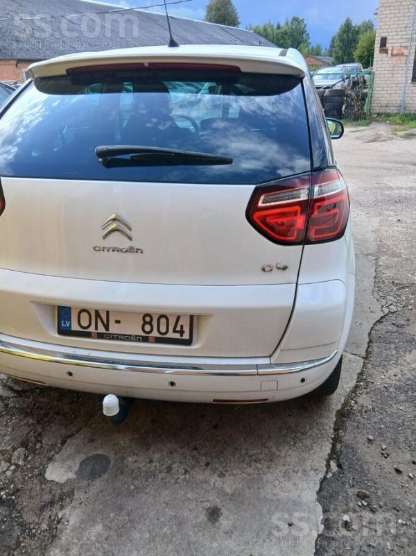 Balts Citroen c4-picasso 2011 Daugavpils, ar dzinēja tilpumu 1.60 L un nobraukumu 171 tūkst. km par 3350 €, foto 4 vietnē AUTOMOTO.COM.LV