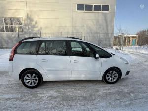 White Citroen c4-picasso 2012 in Vilnius, with an engine capacity of 1.56 L and mileage of 261 thousand km for 3000 €, photo 4 on AUTOMOTO.COM.LV