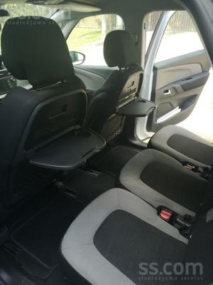 Balts Citroen c4-picasso 2013 Rīga, ar dzinēja tilpumu 1.60 L un nobraukumu 255 tūkst. km par 3100 €, foto 9 vietnē AUTOMOTO.COM.LV