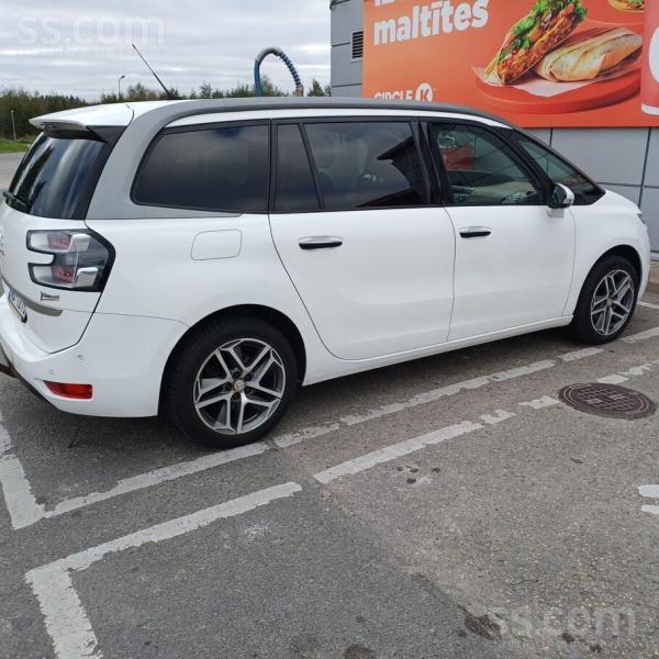 Balts Citroen c4-picasso 2014 Rīga, ar dzinēja tilpumu 1.60 L un nobraukumu 247 tūkst. km par 7950 €, foto 2 vietnē AUTOMOTO.COM.LV