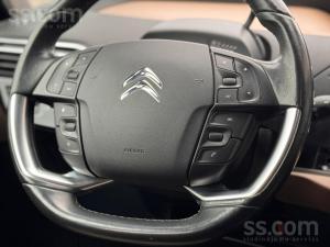 White Citroen c4-picasso 2014 in Daugavpils, with an engine capacity of 2.00 L and mileage of 255 thousand km for 6900 €, photo 11 on AUTOMOTO.COM.LV