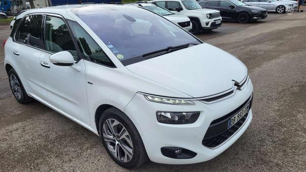 White Citroen c4-picasso 2014 in Taurage, with an engine capacity of 1.56 L and mileage of 222 thousand km for 4600 €, photo 8 on AUTOMOTO.COM.LV