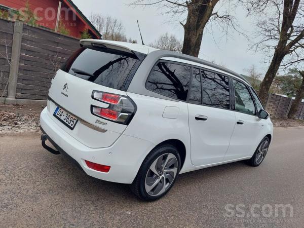 Balts Citroen c4-picasso 2014 Rīga, ar dzinēja tilpumu 2.00 L un nobraukumu 205 tūkst. km par 8990 €, foto 3 vietnē AUTOMOTO.COM.LV